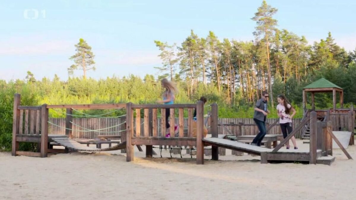 DIV: Zastavte roboty! — 22. 7. 2016 – Videa – Déčko – Česká televize