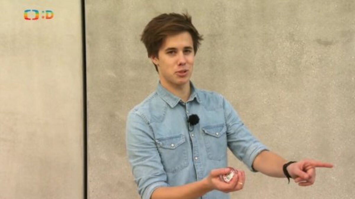 Herní tipy: Triky s JoJem - 2. část – Videa – Déčko – Česká televize