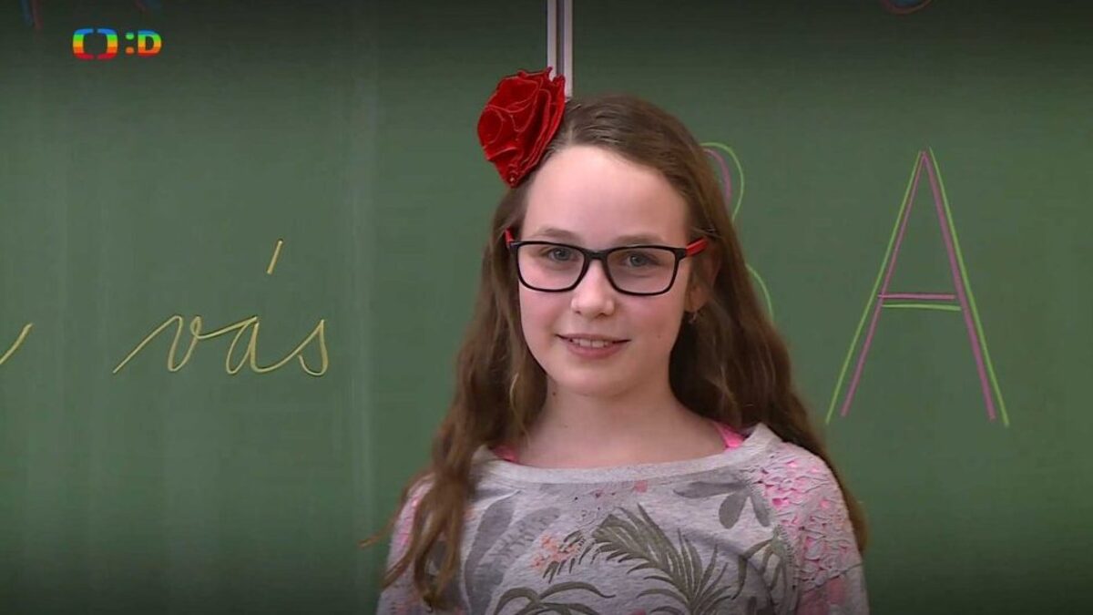 Šikulové — Květina do vlasů – Videa – Déčko – Česká televize