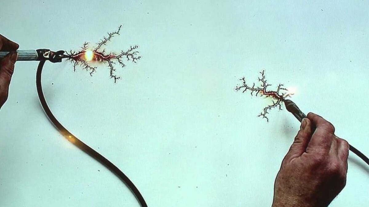 Tamtam — Krištof Kintera v DOXu – Videa – Déčko – Česká televize